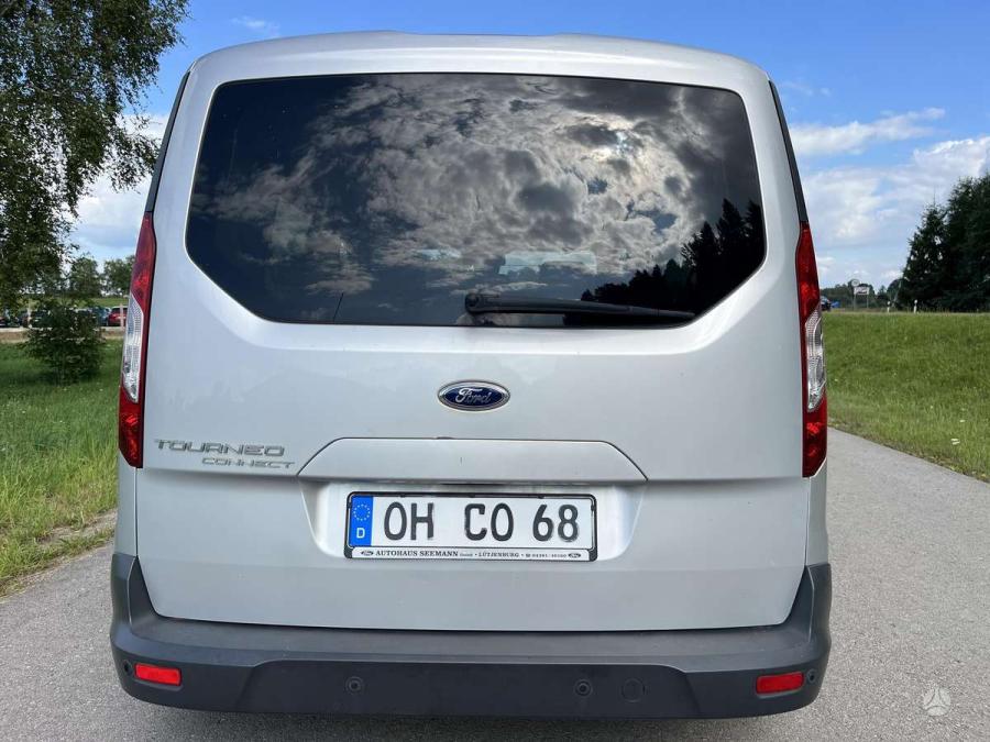 Grey Ford tourneo-connect 2014 in Plunge, with an engine capacity of 1.56 L and mileage of 156 thousand km for 6500 €, photo 9 on AUTOMOTO.COM.LV