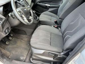 Grey Ford tourneo-connect 2014 in Plunge, with an engine capacity of 1.56 L and mileage of 156 thousand km for 6500 €, photo 10 on AUTOMOTO.COM.LV