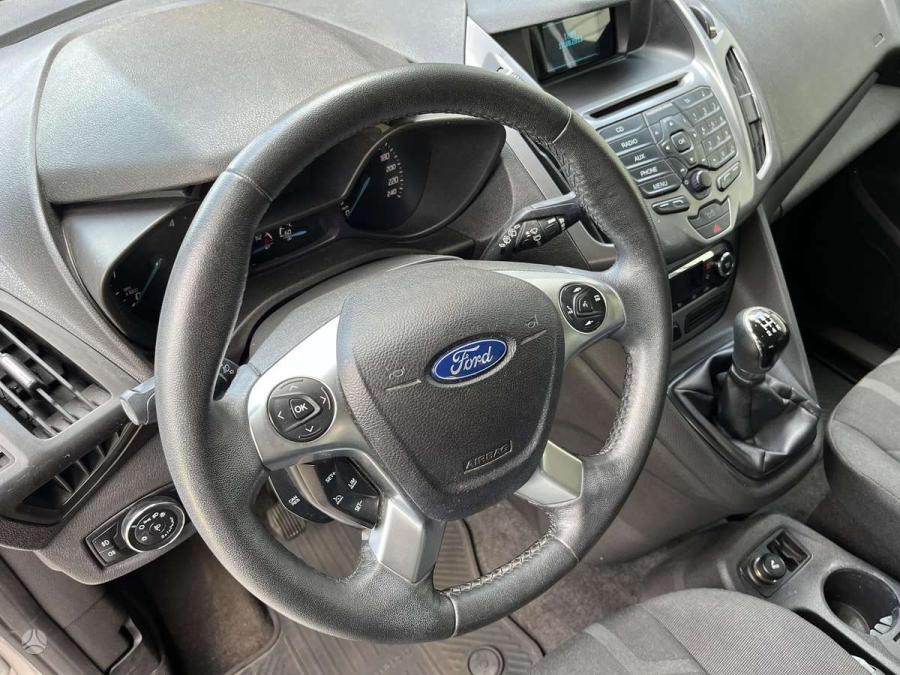 Grey Ford tourneo-connect 2014 in Plunge, with an engine capacity of 1.56 L and mileage of 156 thousand km for 6500 €, photo 11 on AUTOMOTO.COM.LV