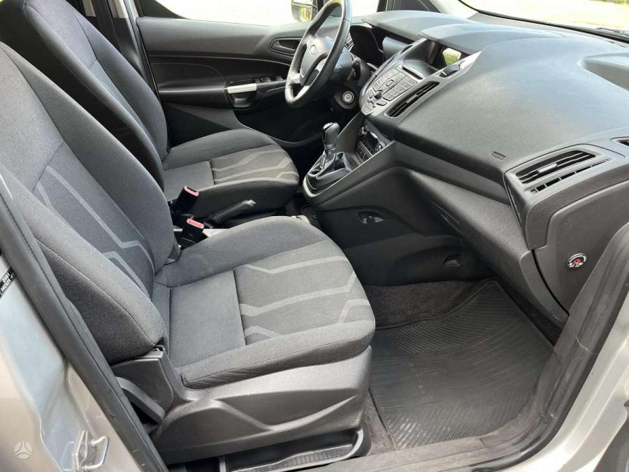 Grey Ford tourneo-connect 2014 in Plunge, with an engine capacity of 1.56 L and mileage of 156 thousand km for 6500 €, photo 14 on AUTOMOTO.COM.LV