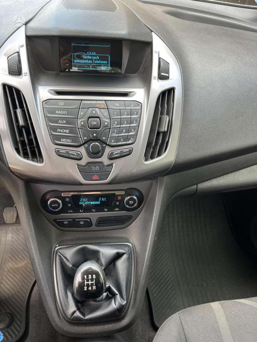 Grey Ford tourneo-connect 2014 in Plunge, with an engine capacity of 1.56 L and mileage of 156 thousand km for 6500 €, photo 16 on AUTOMOTO.COM.LV