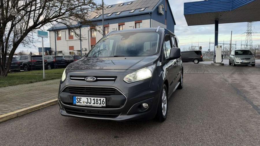 Grey Ford tourneo-connect 2015 in Marijampole, with an engine capacity of 1.50 L and mileage of 220 thousand km for 9400 €, photo 2 on AUTOMOTO.COM.LV