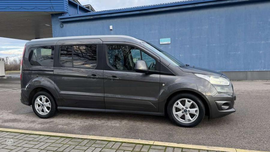 Pelēks Ford tourneo-connect 2015 Marijampole, ar dzinēja tilpumu 1.50 L un nobraukumu 220 tūkst. km par 9400 €, foto 6 vietnē AUTOMOTO.COM.LV