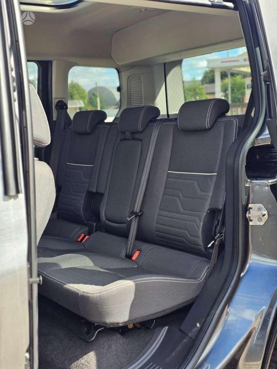 Pelēks Ford tourneo-connect 2015 Šauļi, ar dzinēja tilpumu 1.00 L un nobraukumu 195 tūkst. km par 5750 €, foto 19 vietnē AUTOMOTO.COM.LV