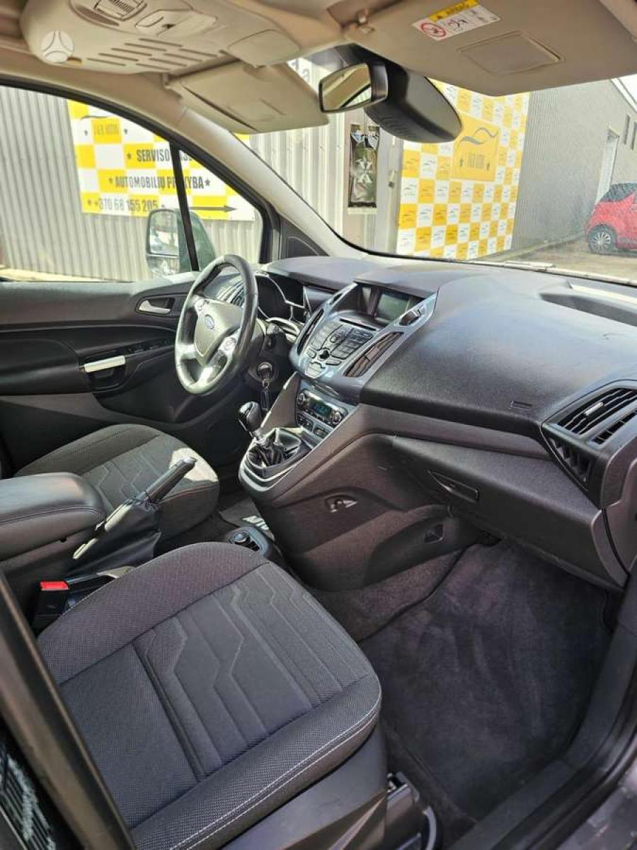 Pelēks Ford tourneo-connect 2015 Šauļi, ar dzinēja tilpumu 1.00 L un nobraukumu 195 tūkst. km par 5750 €, foto 22 vietnē AUTOMOTO.COM.LV