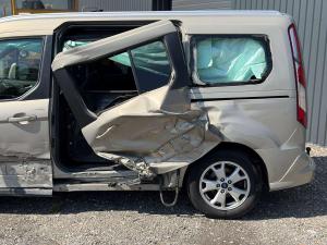 Pelēks Ford tourneo-connect 2016 Kauņa, ar dzinēja tilpumu 1.50 L un nobraukumu 369 tūkst. km par 3200 €, foto 6 vietnē AUTOMOTO.COM.LV