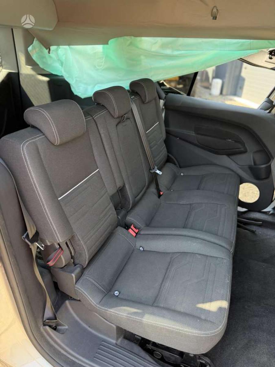 Pelēks Ford tourneo-connect 2016 Kauņa, ar dzinēja tilpumu 1.50 L un nobraukumu 369 tūkst. km par 3200 €, foto 10 vietnē AUTOMOTO.COM.LV