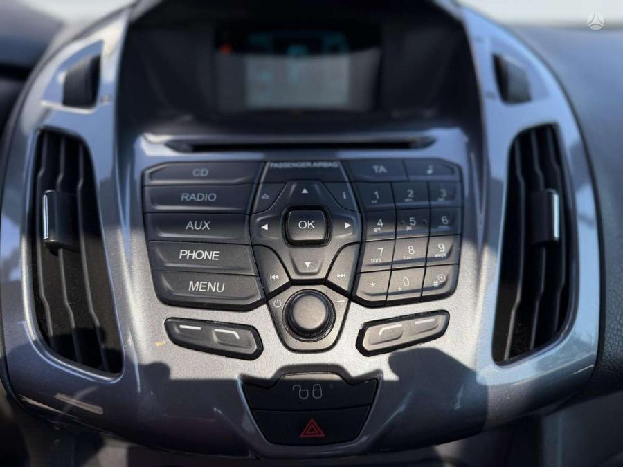 Pelēks Ford tourneo-connect 2016 Kauņa, ar dzinēja tilpumu 1.50 L un nobraukumu 369 tūkst. km par 3200 €, foto 18 vietnē AUTOMOTO.COM.LV