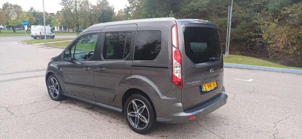 Pelēks Ford tourneo-connect 2016 Kauņa, ar dzinēja tilpumu 1.56 L un nobraukumu 285 tūkst. km par 6600 €, foto 6 vietnē AUTOMOTO.COM.LV