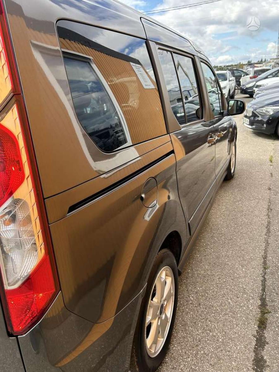 Pelēks Ford tourneo-connect 2017 Kauņa, ar dzinēja tilpumu 1.50 L un nobraukumu 242 tūkst. km par 7990 €, foto 5 vietnē AUTOMOTO.COM.LV
