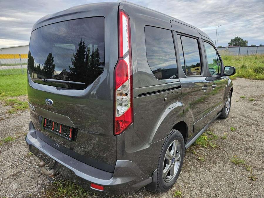 Pelēks Ford tourneo-connect 2020 Pasvalys, ar dzinēja tilpumu 1.50 L un nobraukumu 240 tūkst. km par 8750 €, foto 6 vietnē AUTOMOTO.COM.LV