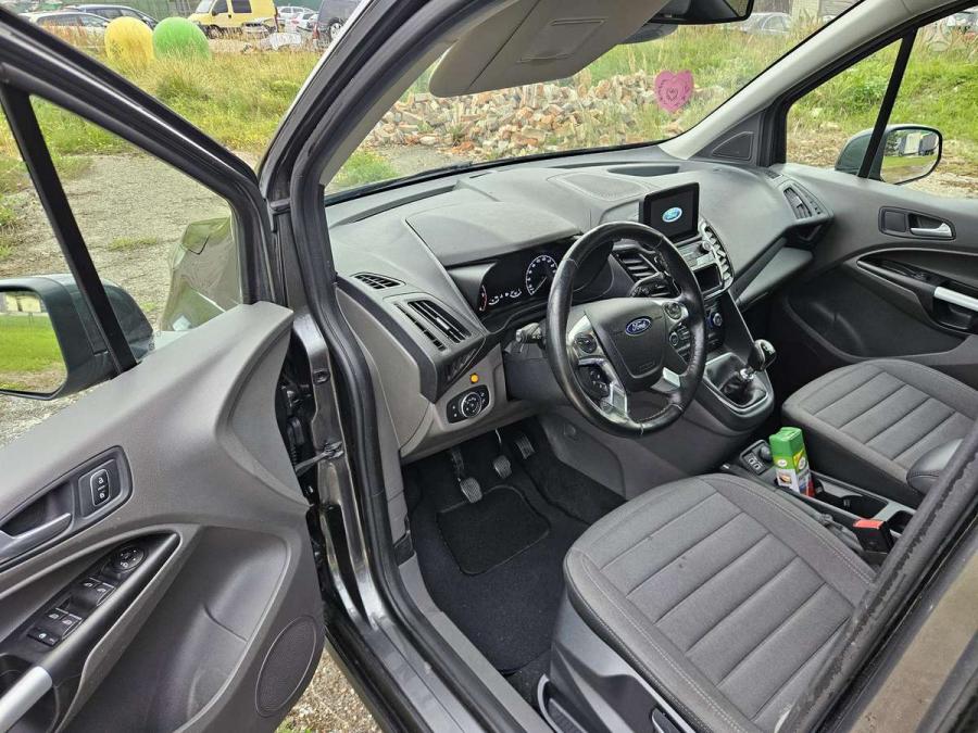 Pelēks Ford tourneo-connect 2020 Pasvalys, ar dzinēja tilpumu 1.50 L un nobraukumu 240 tūkst. km par 8750 €, foto 10 vietnē AUTOMOTO.COM.LV