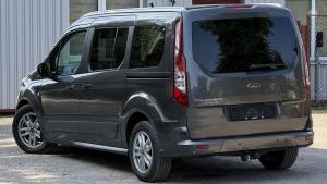 Grey Ford tourneo-connect 2021 in Ukmerge, with an engine capacity of 1.50 L and mileage of 192 thousand km for 11950 €, photo 5 on AUTOMOTO.COM.LV