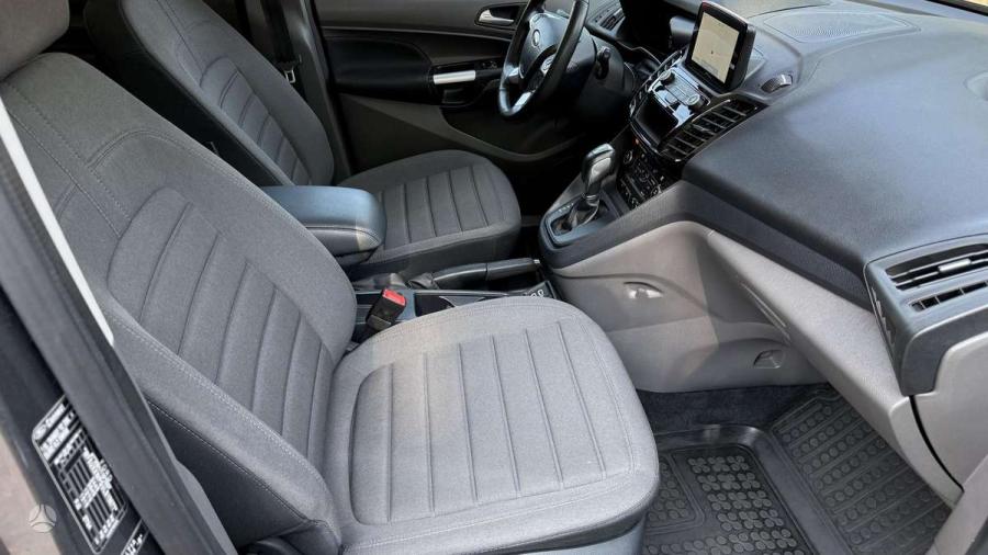 Grey Ford tourneo-connect 2021 in Ukmerge, with an engine capacity of 1.50 L and mileage of 192 thousand km for 11950 €, photo 20 on AUTOMOTO.COM.LV