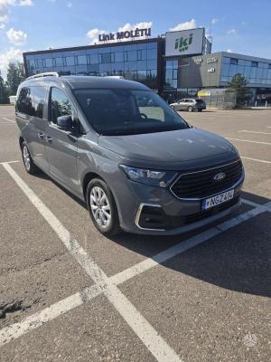 Pelēks Ford tourneo-connect 2024 Viļņa, ar dzinēja tilpumu 1.50 L un nobraukumu 87 tūkst. km par 24500 €, foto  vietnē AUTOMOTO.COM.LV