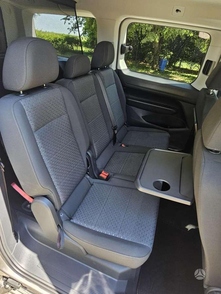 Pelēks Ford tourneo-connect 2025 Kauņa, ar dzinēja tilpumu 1.97 L un nobraukumu 12 tūkst. km par 26600 €, foto 15 vietnē AUTOMOTO.COM.LV