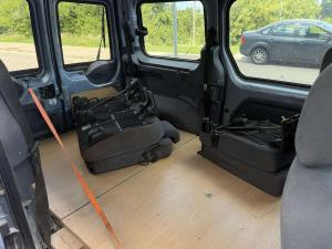 Ford tourneo-connect 2007 Viļņa, ar dzinēja tilpumu 0.00 L un nobraukumu 263 tūkst. km par 500 €, foto 8 vietnē AUTOMOTO.COM.LV