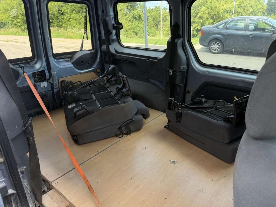 Ford tourneo-connect 2007 Viļņa, ar dzinēja tilpumu 0.00 L un nobraukumu 263 tūkst. km par 500 €, foto 8 vietnē AUTOMOTO.COM.LV