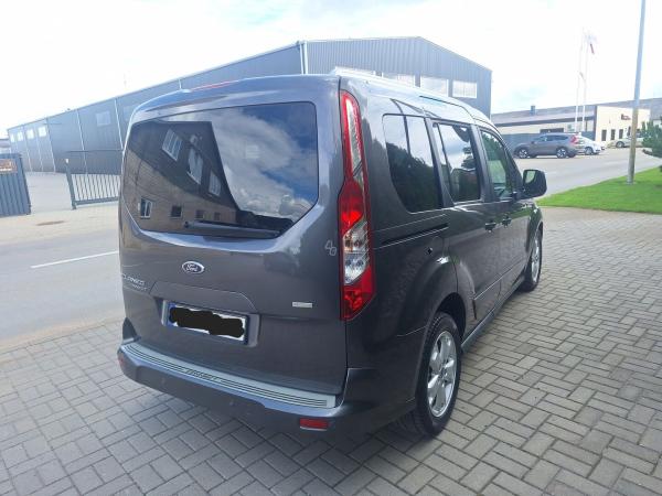 Ford tourneo-connect 2015 in Taurage, with an engine capacity of 1.00 L and mileage of 208 thousand km for 4699 €, photo 5 on AUTOMOTO.COM.LV