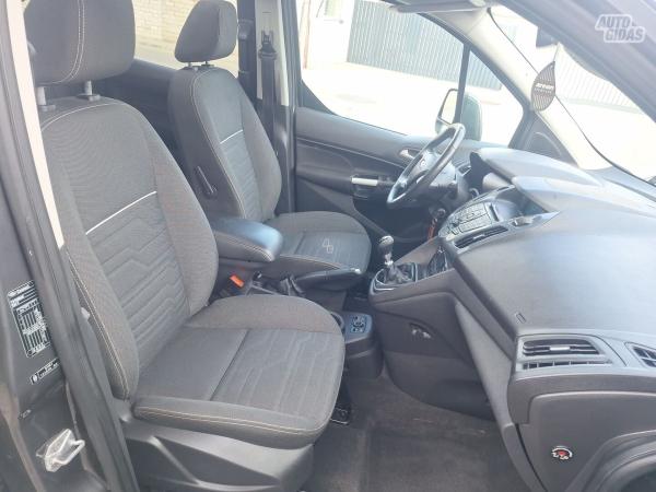 Ford tourneo-connect 2015 in Taurage, with an engine capacity of 1.00 L and mileage of 208 thousand km for 4699 €, photo 6 on AUTOMOTO.COM.LV