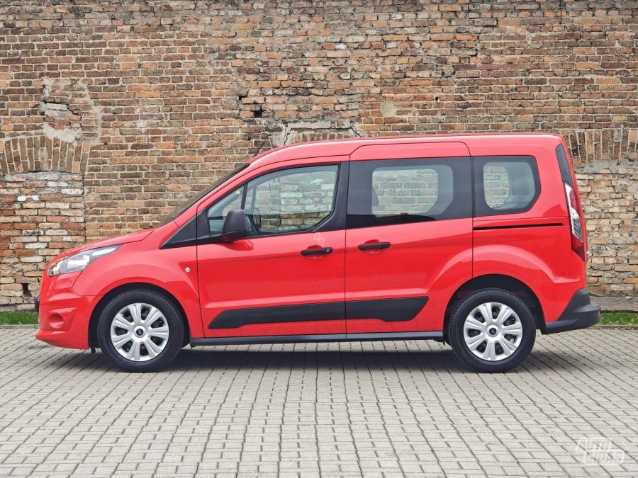 Red Ford tourneo-connect 2014 in Vilnius, with an engine capacity of 1.00 L and mileage of 143 thousand km for 3899 €, photo 5 on AUTOMOTO.COM.LV