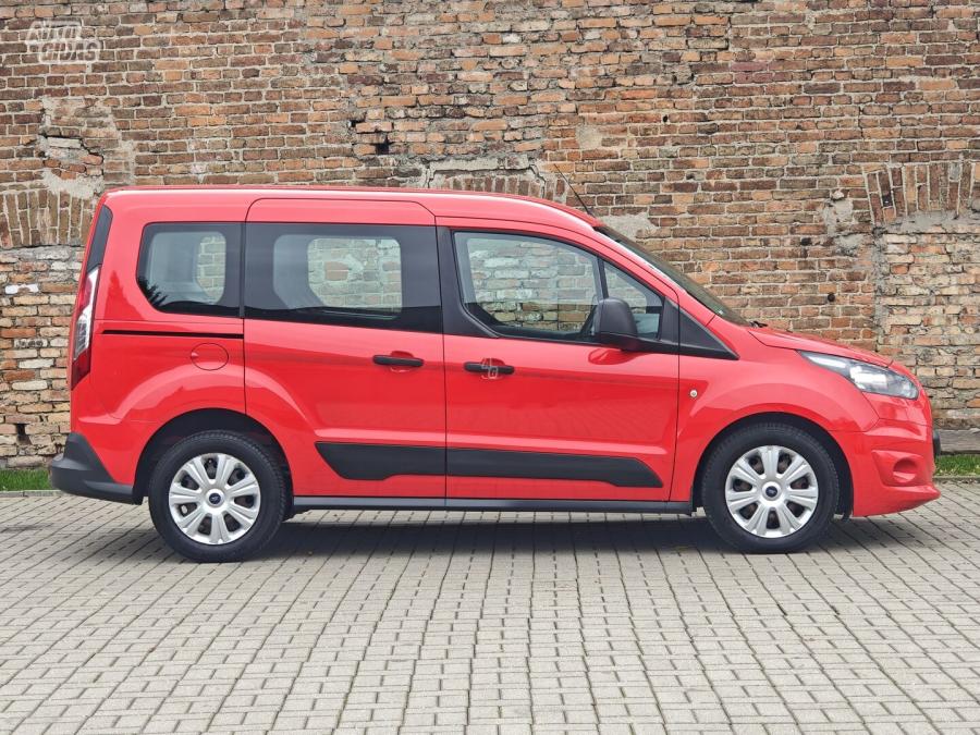Red Ford tourneo-connect 2014 in Vilnius, with an engine capacity of 1.00 L and mileage of 143 thousand km for 3899 €, photo 6 on AUTOMOTO.COM.LV
