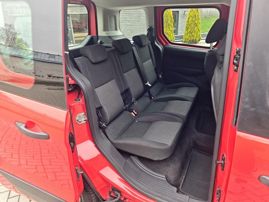 Red Ford tourneo-connect 2014 in Vilnius, with an engine capacity of 1.00 L and mileage of 143 thousand km for 3899 €, photo 25 on AUTOMOTO.COM.LV