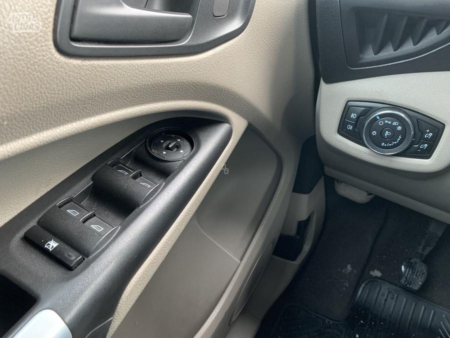 Balts Ford tourneo-connect 2014 Kauņa, ar dzinēja tilpumu 1.60 L un nobraukumu 264 tūkst. km par 5699 €, foto 18 vietnē AUTOMOTO.COM.LV
