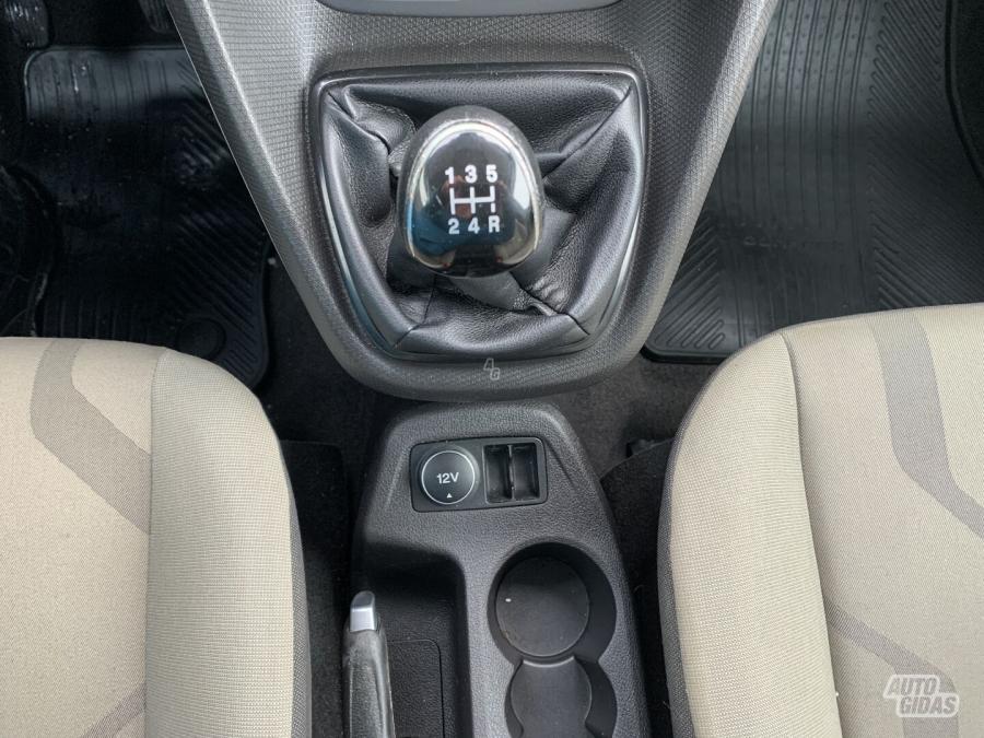 Balts Ford tourneo-connect 2014 Kauņa, ar dzinēja tilpumu 1.60 L un nobraukumu 264 tūkst. km par 5699 €, foto 29 vietnē AUTOMOTO.COM.LV