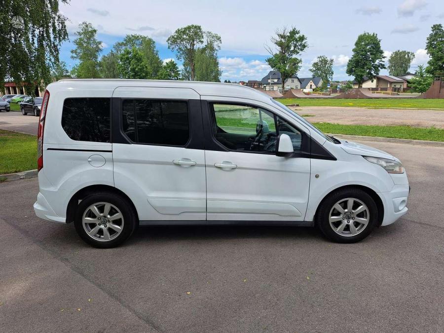 Balts Ford tourneo-connect 2014 Tauragė, ar dzinēja tilpumu 1.56 L un nobraukumu 250 tūkst. km par 5800 €, foto 5 vietnē AUTOMOTO.COM.LV