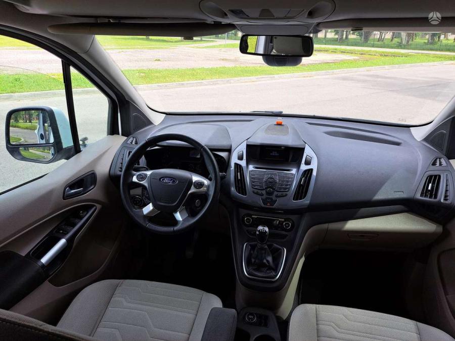 Balts Ford tourneo-connect 2014 Tauragė, ar dzinēja tilpumu 1.56 L un nobraukumu 250 tūkst. km par 5800 €, foto 9 vietnē AUTOMOTO.COM.LV
