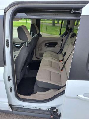 Balts Ford tourneo-connect 2014 Tauragė, ar dzinēja tilpumu 1.56 L un nobraukumu 250 tūkst. km par 5800 €, foto 12 vietnē AUTOMOTO.COM.LV
