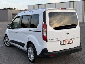 White Ford tourneo-connect 2014 in Raseiniai, with an engine capacity of 1.56 L and mileage of 211 thousand km for 6999 €, photo 4 on AUTOMOTO.COM.LV