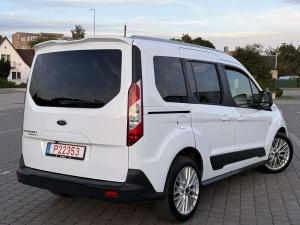 White Ford tourneo-connect 2014 in Raseiniai, with an engine capacity of 1.56 L and mileage of 211 thousand km for 6999 €, photo 5 on AUTOMOTO.COM.LV