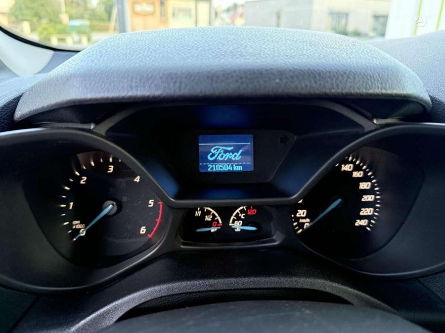 White Ford tourneo-connect 2014 in Raseiniai, with an engine capacity of 1.56 L and mileage of 211 thousand km for 6999 €, photo 24 on AUTOMOTO.COM.LV