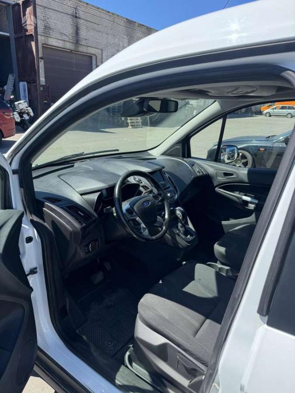 White Ford tourneo-connect 2015 in Klaipeda, with an engine capacity of 1.50 L and mileage of 289 thousand km for 5200 €, photo 4 on AUTOMOTO.COM.LV