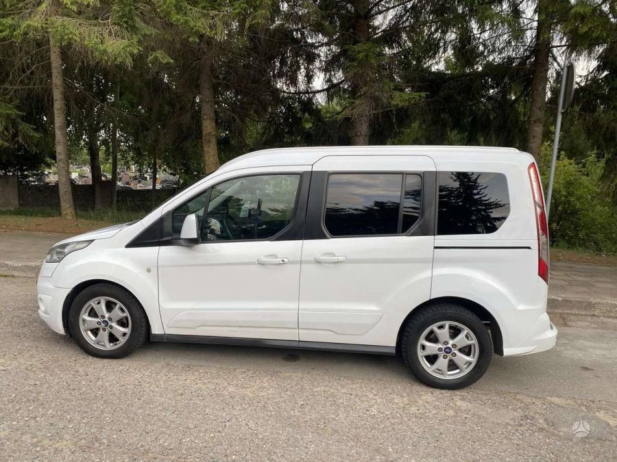 Balts Ford tourneo-connect 2015 Šauļi, ar dzinēja tilpumu 1.50 L un nobraukumu 590 tūkst. km par 3950 €, foto 7 vietnē AUTOMOTO.COM.LV