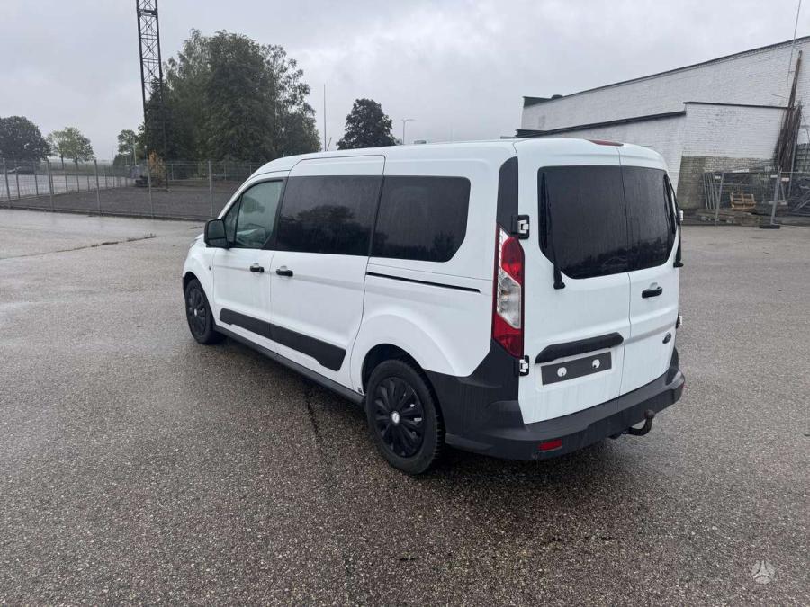 White Ford tourneo-connect 2016 in Marijampole, with an engine capacity of 1.50 L and mileage of 232 thousand km for 7650 €, photo 6 on AUTOMOTO.COM.LV