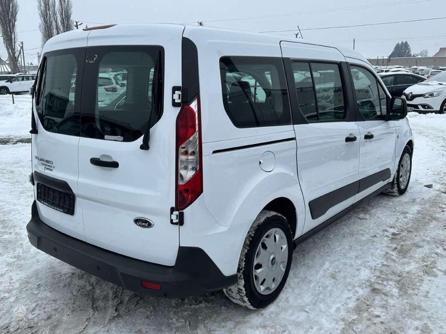 White Ford tourneo-connect 2016 in Taurage, with an engine capacity of 1.50 L and mileage of 187 thousand km for 6700 €, photo 3 on AUTOMOTO.COM.LV