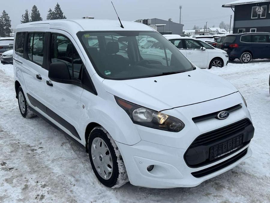 White Ford tourneo-connect 2016 in Taurage, with an engine capacity of 1.50 L and mileage of 187 thousand km for 6700 €, photo 4 on AUTOMOTO.COM.LV