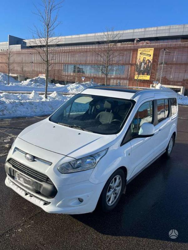 White Ford tourneo-connect 2016 in Klaipeda, with an engine capacity of 1.50 L and mileage of 320 thousand km for 8500 €, photo 2 on AUTOMOTO.COM.LV
