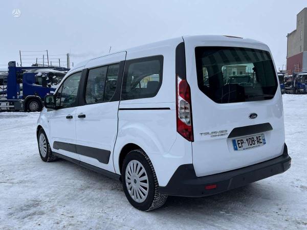 White Ford tourneo-connect 2017 in Taurage, with an engine capacity of 1.50 L and mileage of 234 thousand km for 6750 €, photo 3 on AUTOMOTO.COM.LV