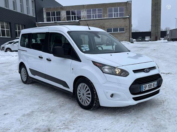 White Ford tourneo-connect 2017 in Taurage, with an engine capacity of 1.50 L and mileage of 234 thousand km for 6750 €, photo 7 on AUTOMOTO.COM.LV