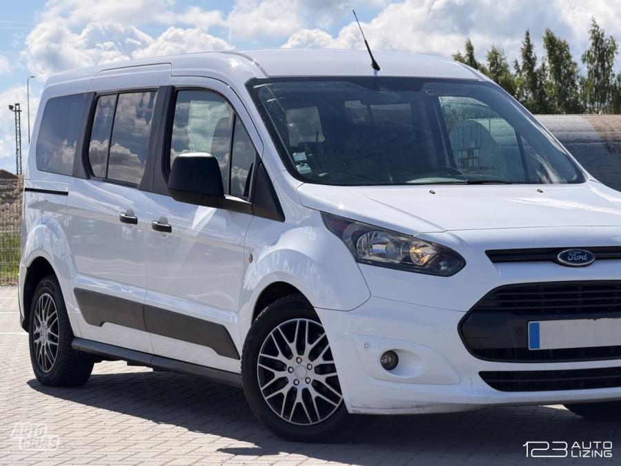 White Ford tourneo-connect 2017 in Taurage, with an engine capacity of 1.50 L and mileage of 239 thousand km for 6700 €, photo 5 on AUTOMOTO.COM.LV