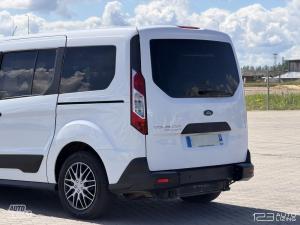 White Ford tourneo-connect 2017 in Taurage, with an engine capacity of 1.50 L and mileage of 239 thousand km for 6700 €, photo 7 on AUTOMOTO.COM.LV