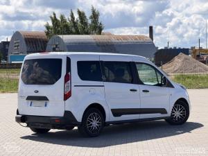White Ford tourneo-connect 2017 in Taurage, with an engine capacity of 1.50 L and mileage of 239 thousand km for 6700 €, photo 8 on AUTOMOTO.COM.LV
