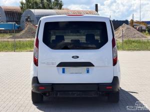 White Ford tourneo-connect 2017 in Taurage, with an engine capacity of 1.50 L and mileage of 239 thousand km for 6700 €, photo 9 on AUTOMOTO.COM.LV