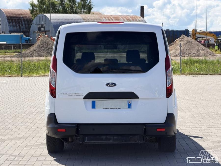 White Ford tourneo-connect 2017 in Taurage, with an engine capacity of 1.50 L and mileage of 239 thousand km for 6700 €, photo 9 on AUTOMOTO.COM.LV