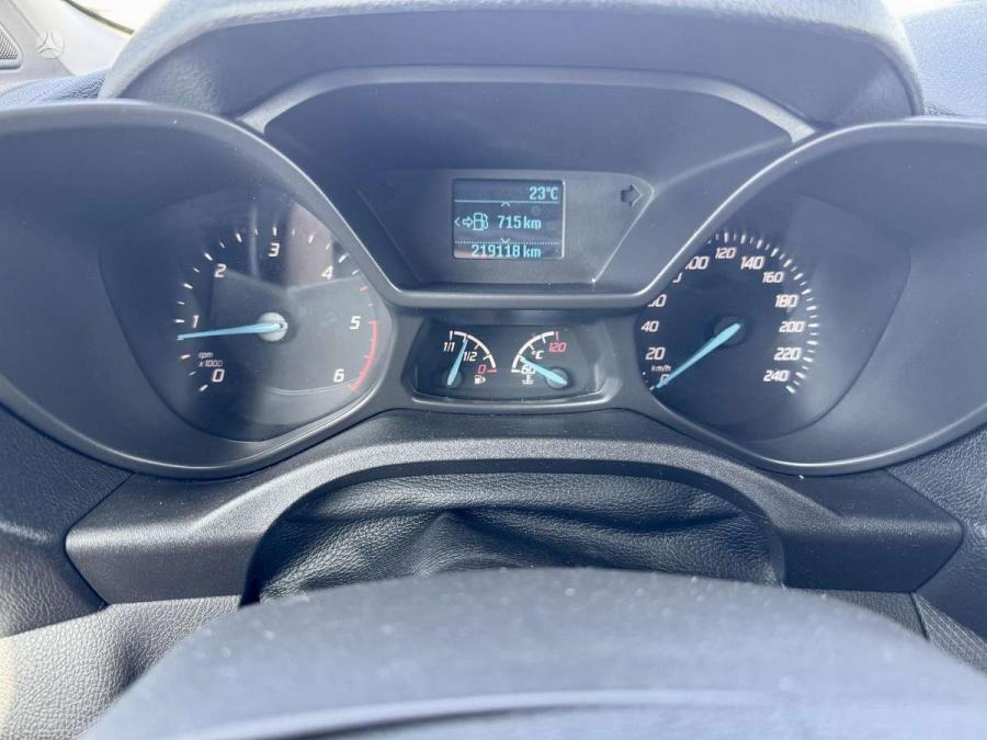 Balts Ford tourneo-connect 2017 Klaipėda, ar dzinēja tilpumu 1.50 L un nobraukumu 219 tūkst. km par 7000 €, foto 11 vietnē AUTOMOTO.COM.LV