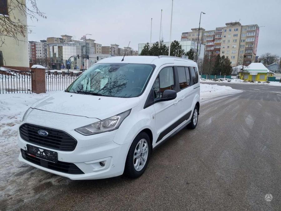 White Ford tourneo-connect 2020 in Kaunas, with an engine capacity of 1.50 L and mileage of 217 thousand km for 9750 €, photo 4 on AUTOMOTO.COM.LV